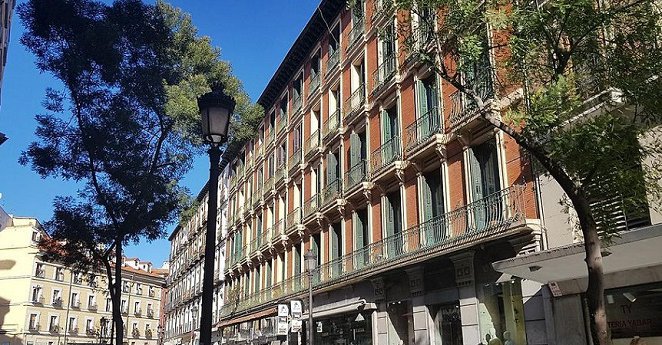 Ares acquires a centenary building in Madrid for more than €20M ...